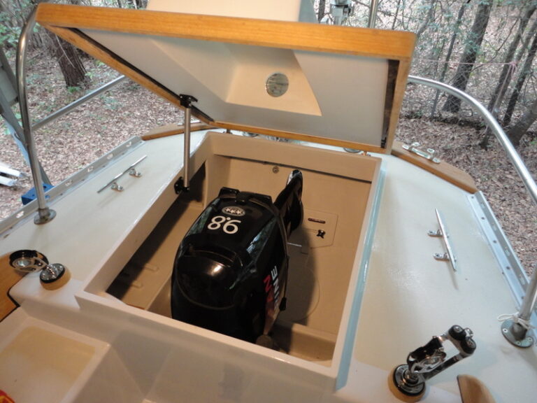 Adding a Tilt-up 9.8-hp Outboard Well to an Alberg 30 – Atom Voyages